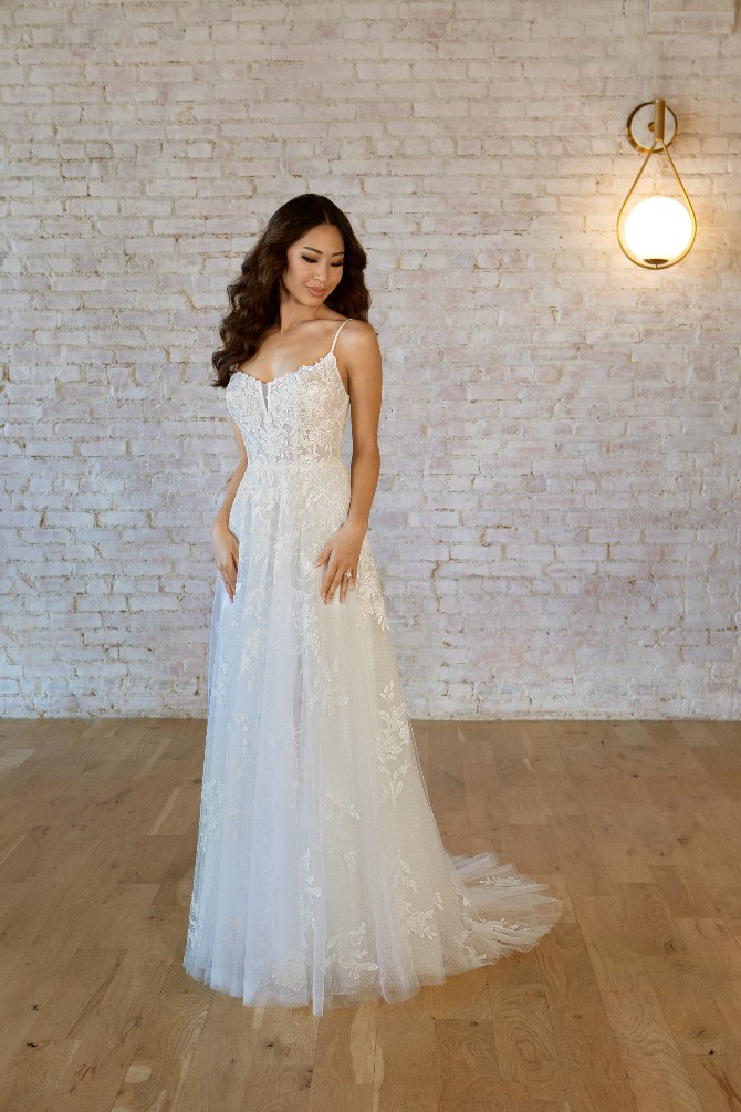 Stella York 7447 Wedding Dress | Avenue 22 Bridal Toronto