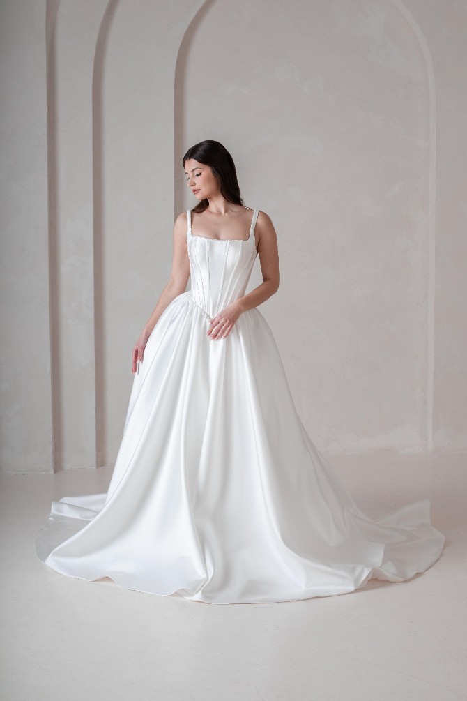 Ritzy Gowns Collection 1 - R25W24 | Avenue 22 Bridal